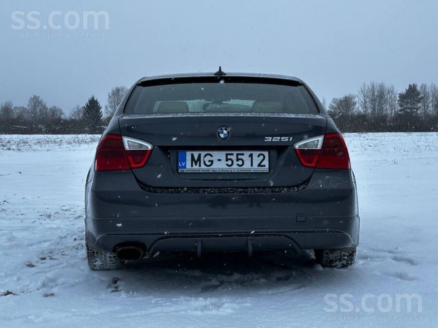 Pelēks BMW 325 2005 Rīga, ar dzinēja tilpumu 2.50 L un nobraukumu 271 tūkst. km par 6500 €, foto 4 vietnē AUTOMOTO.COM.LV