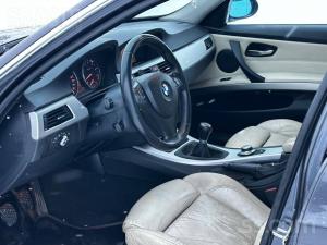 Pelēks BMW 325 2005 Rīga, ar dzinēja tilpumu 2.50 L un nobraukumu 271 tūkst. km par 6500 €, foto 14 vietnē AUTOMOTO.COM.LV