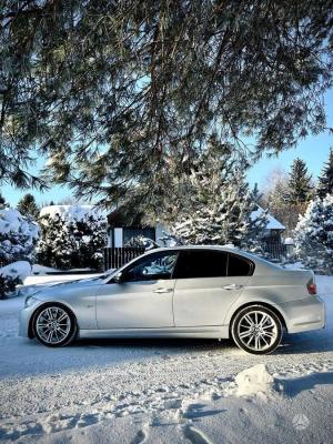 Grey BMW 325 2005 in Siauliai, with an engine capacity of 2.50 L and mileage of 262 thousand km for 6850 €, photo 4 on AUTOMOTO.COM.LV