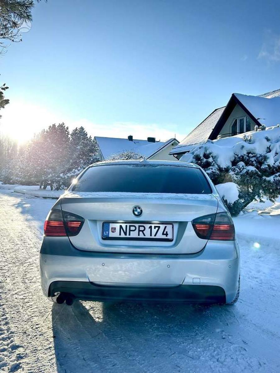 Grey BMW 325 2005 in Siauliai, with an engine capacity of 2.50 L and mileage of 262 thousand km for 6850 €, photo 6 on AUTOMOTO.COM.LV