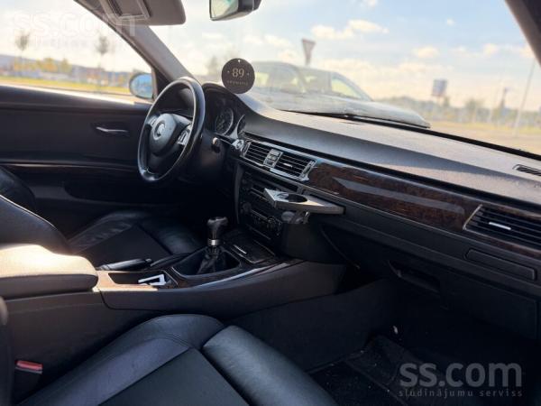 Pelēks BMW 325 2005 Jūrmala, ar dzinēja tilpumu 2.50 L un nobraukumu 240 tūkst. km par 4450 €, foto 9 vietnē AUTOMOTO.COM.LV