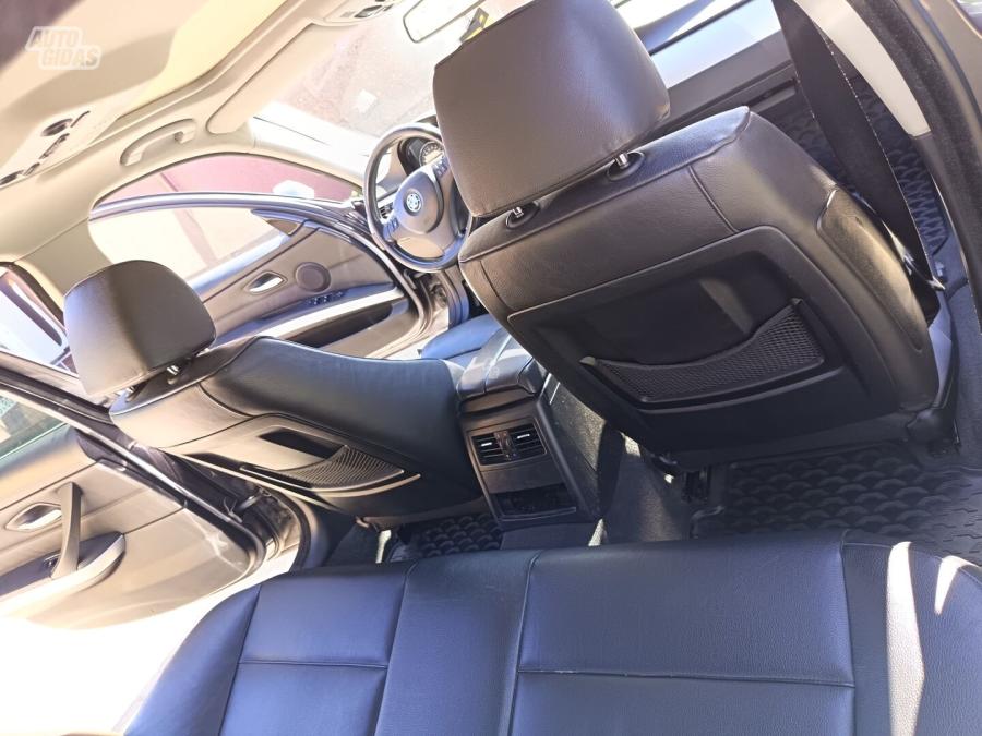 Grey BMW 325 2005 in Gargzdai, with an engine capacity of 2.50 L and mileage of 316 thousand km for 5000 €, photo 12 on AUTOMOTO.COM.LV