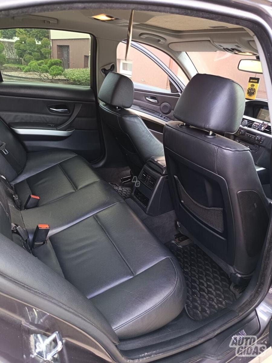 Grey BMW 325 2005 in Gargzdai, with an engine capacity of 2.50 L and mileage of 316 thousand km for 5000 €, photo 14 on AUTOMOTO.COM.LV