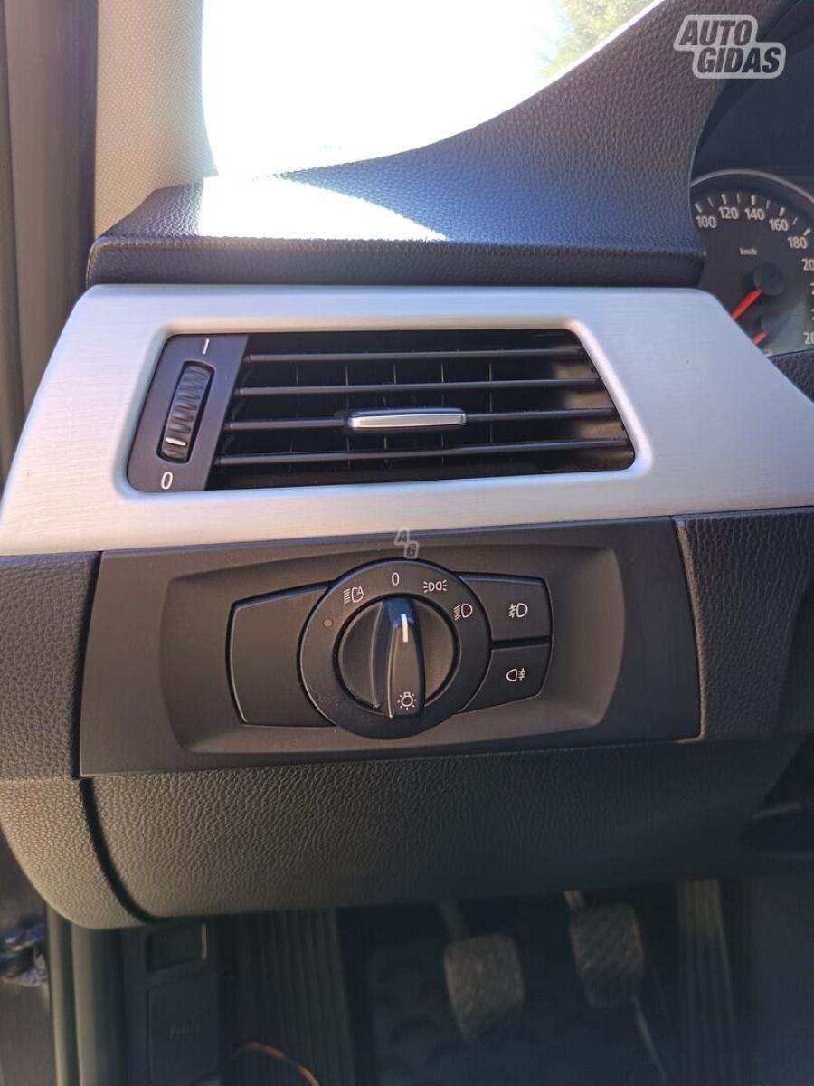 Grey BMW 325 2005 in Gargzdai, with an engine capacity of 2.50 L and mileage of 316 thousand km for 5000 €, photo 20 on AUTOMOTO.COM.LV