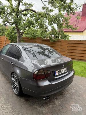 Pelēks BMW 325 2005 Biržai, ar dzinēja tilpumu 2.50 L un nobraukumu 390 tūkst. km par 4500 €, foto 4 vietnē AUTOMOTO.COM.LV