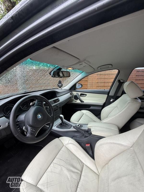 Grey BMW 325 2005 in Birzai, with an engine capacity of 2.50 L and mileage of 390 thousand km for 4500 €, photo 7 on AUTOMOTO.COM.LV