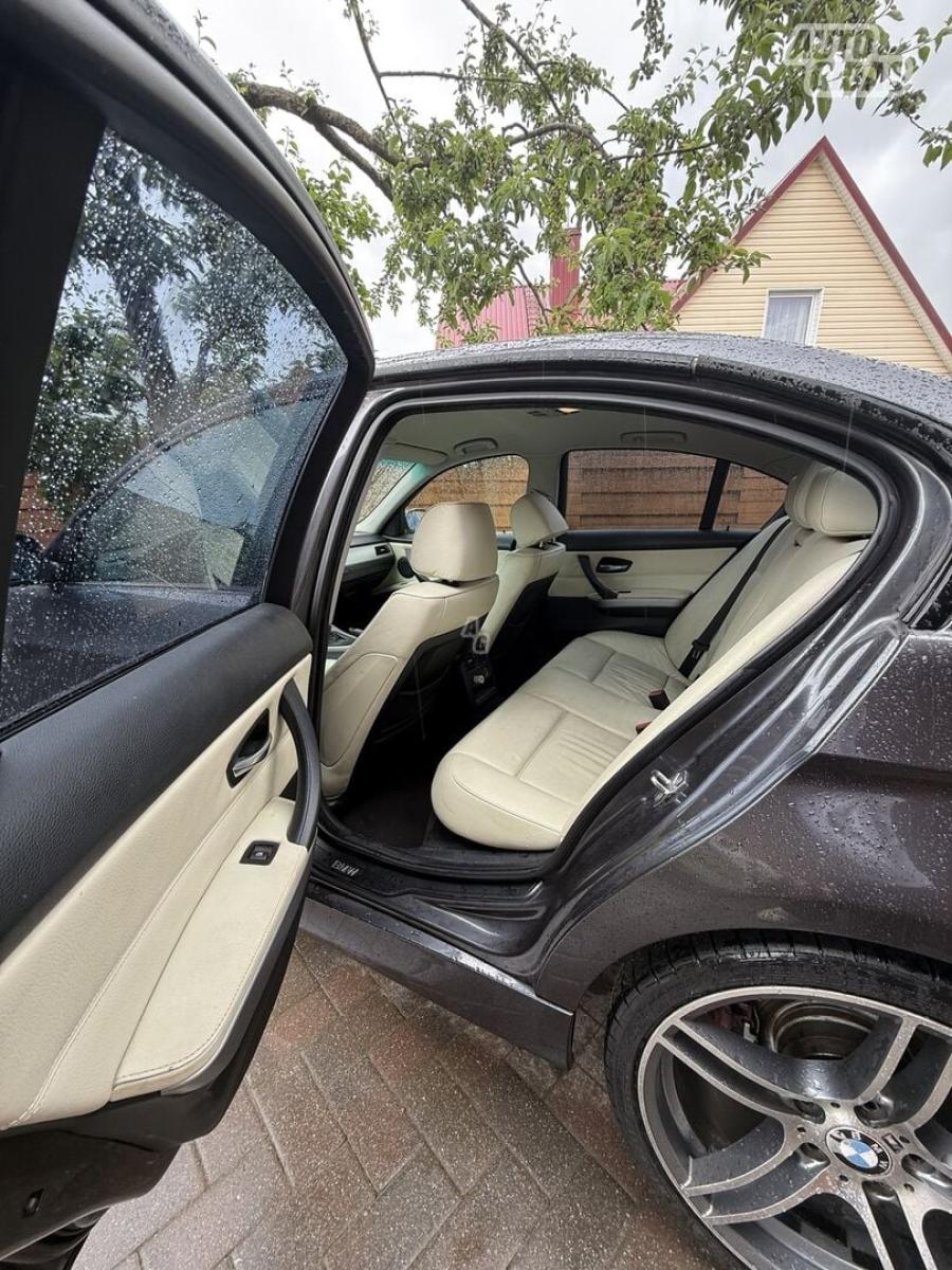 Pelēks BMW 325 2005 Biržai, ar dzinēja tilpumu 2.50 L un nobraukumu 390 tūkst. km par 4500 €, foto 9 vietnē AUTOMOTO.COM.LV