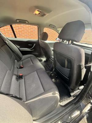 Grey BMW 325 2005 in Silute, with an engine capacity of 2.50 L and mileage of 313 thousand km for 1800 €, photo 9 on AUTOMOTO.COM.LV