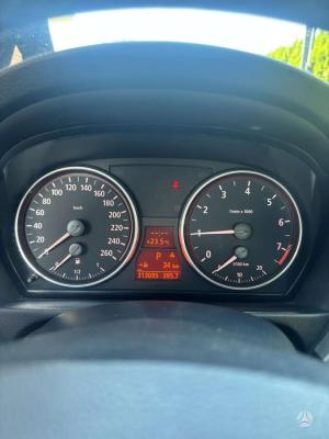 Grey BMW 325 2005 in Silute, with an engine capacity of 2.50 L and mileage of 313 thousand km for 1800 €, photo 10 on AUTOMOTO.COM.LV