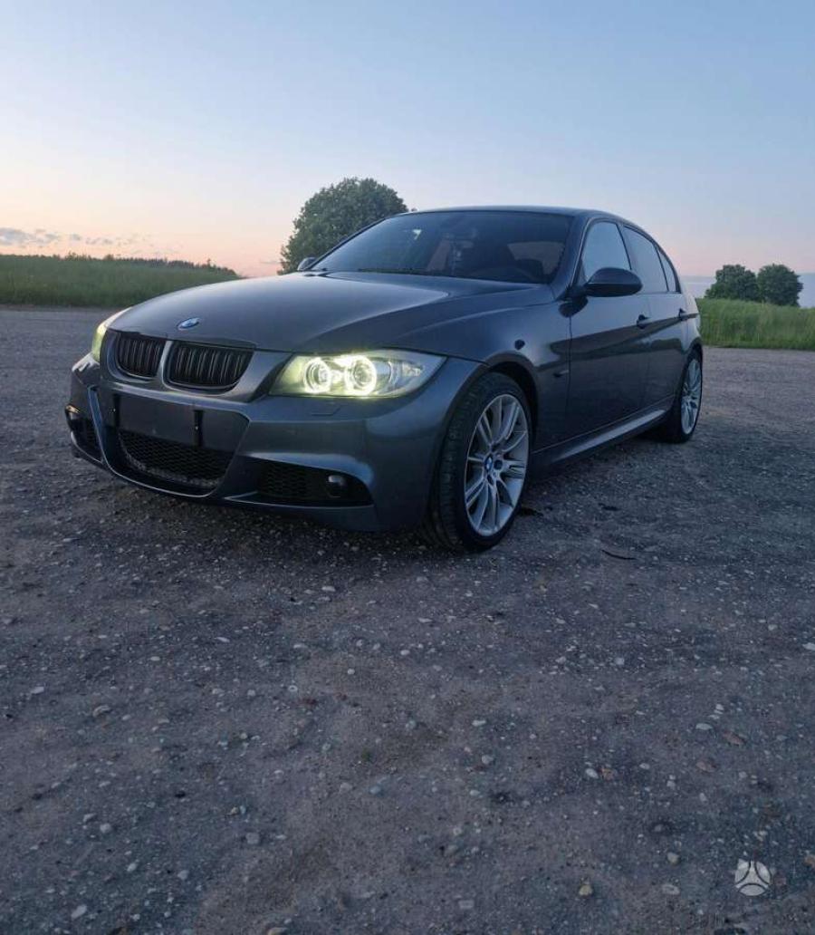 Grey BMW 325 2005 in Mazeikiai, with an engine capacity of 2.50 L and mileage of 225 thousand km for 4800 €, photo 1 on AUTOMOTO.COM.LV