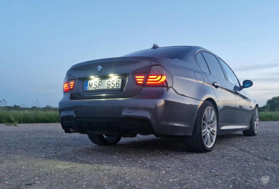 Grey BMW 325 2005 in Mazeikiai, with an engine capacity of 2.50 L and mileage of 225 thousand km for 4800 €, photo 5 on AUTOMOTO.COM.LV