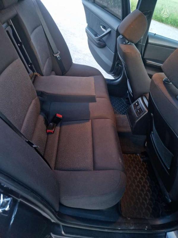 Pelēks BMW 325 2005 Mažeikiai, ar dzinēja tilpumu 2.50 L un nobraukumu 225 tūkst. km par 4800 €, foto 9 vietnē AUTOMOTO.COM.LV