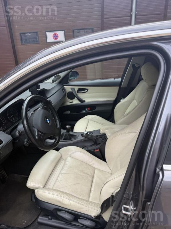 Grey BMW 325 2005 in Riga, with an engine capacity of 2.50 L and mileage of 281 thousand km for 5700 €, photo 10 on AUTOMOTO.COM.LV