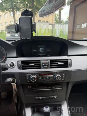 Grey BMW 325 2005 in Riga, with an engine capacity of 2.50 L and mileage of 281 thousand km for 5700 €, photo 12 on AUTOMOTO.COM.LV