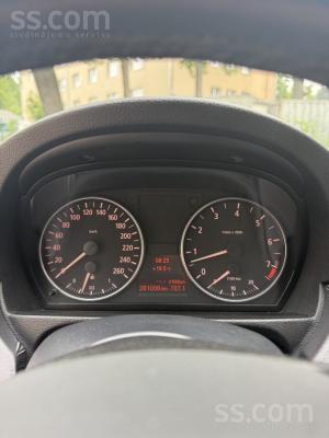 Grey BMW 325 2005 in Riga, with an engine capacity of 2.50 L and mileage of 281 thousand km for 5700 €, photo 13 on AUTOMOTO.COM.LV