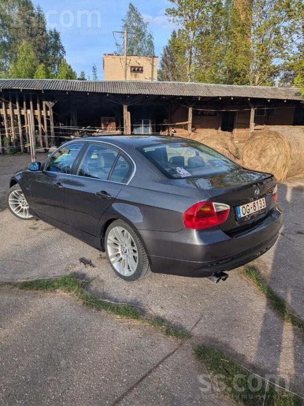 Grey BMW 325 2005 in Jekabpils, with an engine capacity of 2.50 L and mileage of 201 thousand km for 4100 €, photo 6 on AUTOMOTO.COM.LV