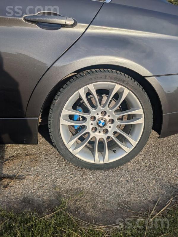 Grey BMW 325 2005 in Jekabpils, with an engine capacity of 2.50 L and mileage of 201 thousand km for 4100 €, photo 7 on AUTOMOTO.COM.LV