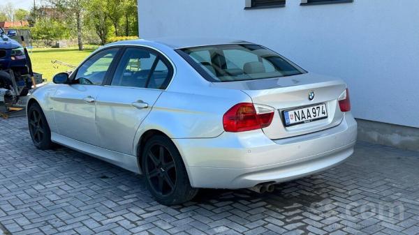 Grey BMW 325 2006 in Jelgava, with an engine capacity of 2.50 L and mileage of 260 thousand km for 3165 €, photo 3 on AUTOMOTO.COM.LV
