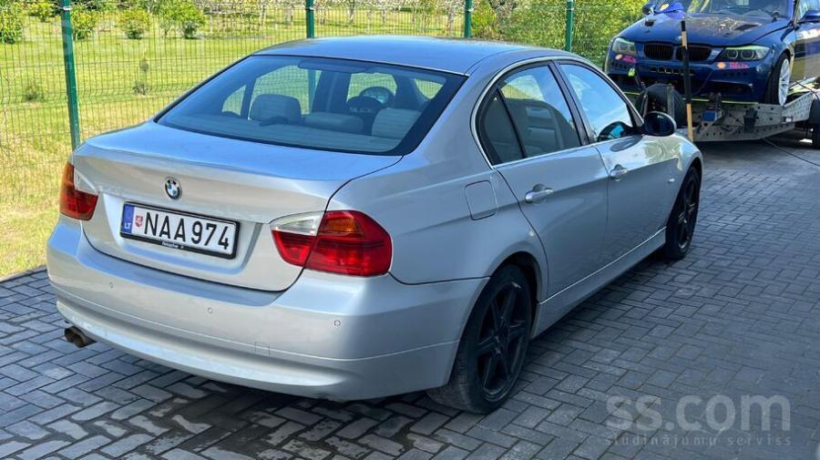 Grey BMW 325 2006 in Jelgava, with an engine capacity of 2.50 L and mileage of 260 thousand km for 3165 €, photo 4 on AUTOMOTO.COM.LV