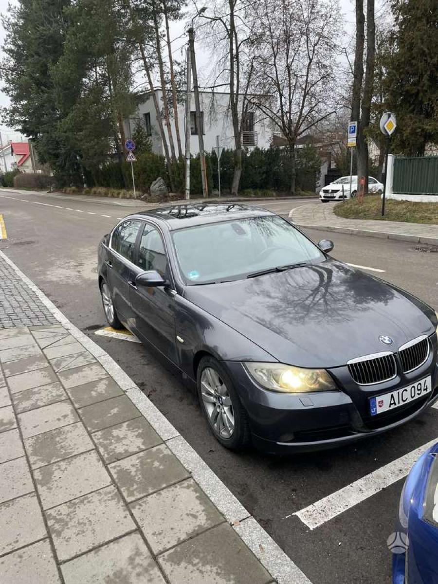 Grey BMW 325 2006 in Vilnius, with an engine capacity of 2.50 L and mileage of 248 thousand km for 3700 €, photo 5 on AUTOMOTO.COM.LV