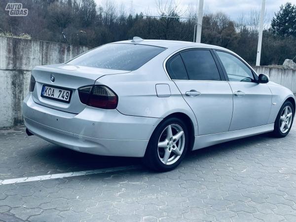Pelēks BMW 325 2006 Viļņa, ar dzinēja tilpumu 2.50 L un nobraukumu 260 tūkst. km par 3000 €, foto 2 vietnē AUTOMOTO.COM.LV
