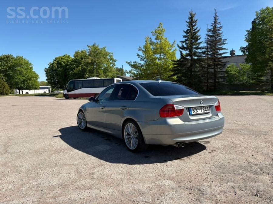 Grey BMW 325 2006 in Liepaja, with an engine capacity of 2.50 L and mileage of 285 thousand km for 2900 €, photo 3 on AUTOMOTO.COM.LV