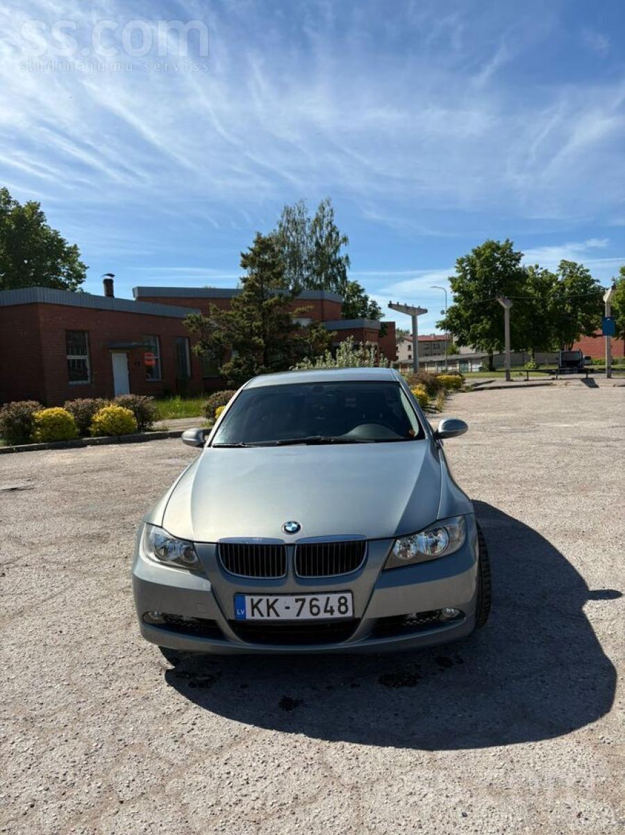 Grey BMW 325 2006 in Liepaja, with an engine capacity of 2.50 L and mileage of 285 thousand km for 2900 €, photo 6 on AUTOMOTO.COM.LV