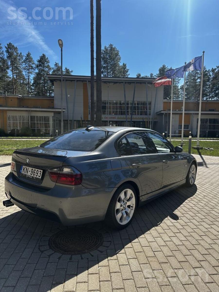 Grey BMW 325 2006 in Ogre, with an engine capacity of 2.50 L and mileage of 304 thousand km for 5200 €, photo 7 on AUTOMOTO.COM.LV