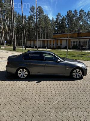 Grey BMW 325 2006 in Ogre, with an engine capacity of 2.50 L and mileage of 304 thousand km for 5200 €, photo 8 on AUTOMOTO.COM.LV