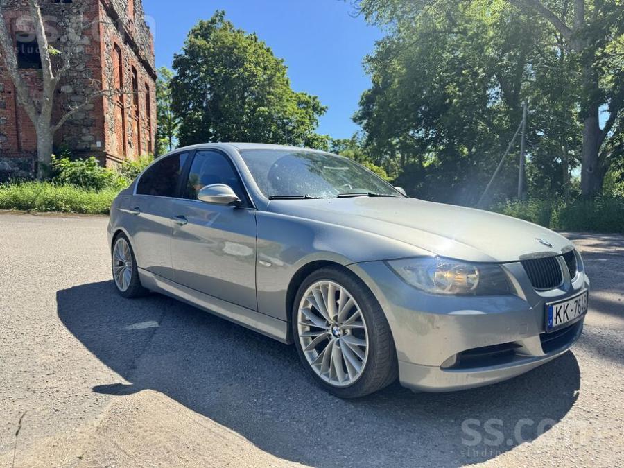 Pelēks BMW 325 2006 Liepāja, ar dzinēja tilpumu 2.50 L un nobraukumu 286 tūkst. km par 2395 €, foto 1 vietnē AUTOMOTO.COM.LV