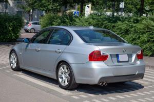 Grey BMW 325 2006 in Vilnius, with an engine capacity of 2.50 L and mileage of 136 thousand km for 4950 €, photo 4 on AUTOMOTO.COM.LV