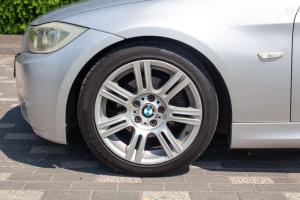 Grey BMW 325 2006 in Vilnius, with an engine capacity of 2.50 L and mileage of 136 thousand km for 4950 €, photo 11 on AUTOMOTO.COM.LV