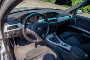 Grey BMW 325 2006 in Vilnius, with an engine capacity of 2.50 L and mileage of 136 thousand km for 4950 €, photo 13 on AUTOMOTO.COM.LV