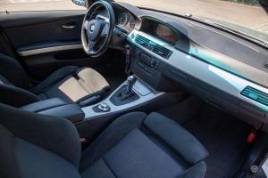 Grey BMW 325 2006 in Vilnius, with an engine capacity of 2.50 L and mileage of 136 thousand km for 4950 €, photo 15 on AUTOMOTO.COM.LV