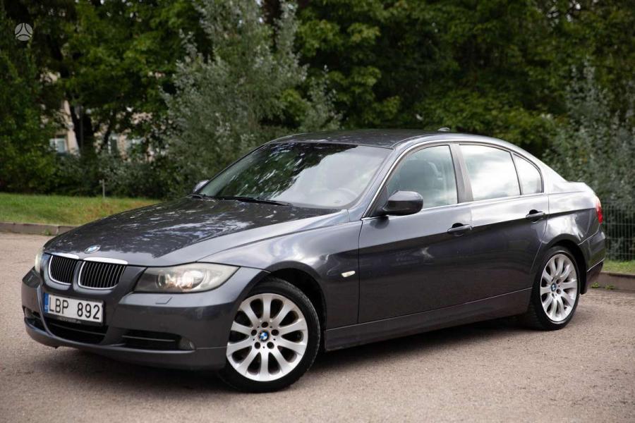 Pelēks BMW 325 2006 Viļņa, ar dzinēja tilpumu 2.99 L un nobraukumu 323 tūkst. km par 3700 €, foto 1 vietnē AUTOMOTO.COM.LV