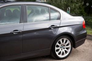 Pelēks BMW 325 2006 Viļņa, ar dzinēja tilpumu 2.99 L un nobraukumu 323 tūkst. km par 3700 €, foto 4 vietnē AUTOMOTO.COM.LV
