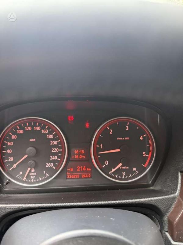 Grey BMW 325 2006 in Vilnius, with an engine capacity of 3.00 L and mileage of 337 thousand km for 4700 €, photo 3 on AUTOMOTO.COM.LV