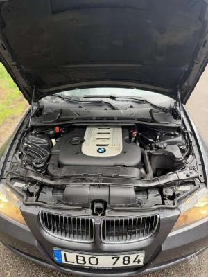 Pelēks BMW 325 2006 Viļņa, ar dzinēja tilpumu 3.00 L un nobraukumu 337 tūkst. km par 4700 €, foto 6 vietnē AUTOMOTO.COM.LV