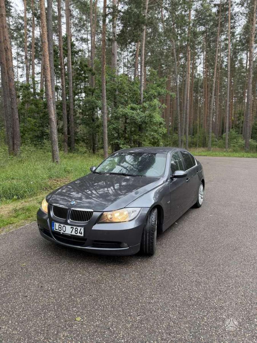Pelēks BMW 325 2006 Viļņa, ar dzinēja tilpumu 3.00 L un nobraukumu 337 tūkst. km par 4700 €, foto 9 vietnē AUTOMOTO.COM.LV