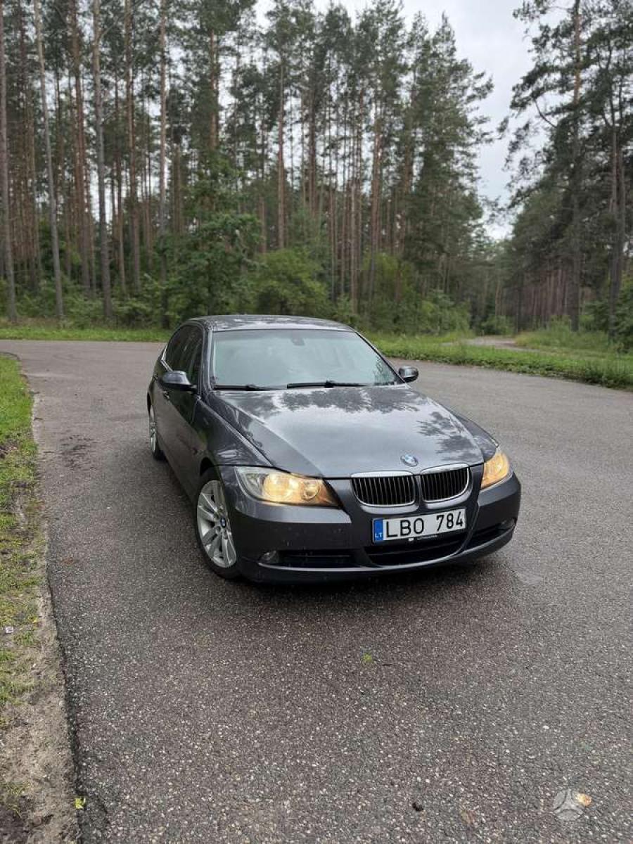 Pelēks BMW 325 2006 Viļņa, ar dzinēja tilpumu 3.00 L un nobraukumu 337 tūkst. km par 4700 €, foto 10 vietnē AUTOMOTO.COM.LV