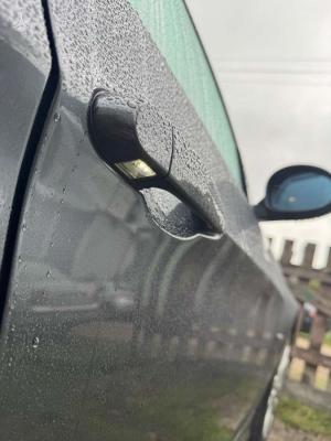 Pelēks BMW 325 2006 Viļņa, ar dzinēja tilpumu 3.00 L un nobraukumu 337 tūkst. km par 4700 €, foto 15 vietnē AUTOMOTO.COM.LV