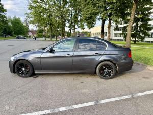 Pelēks BMW 325 2006 Kauņa, ar dzinēja tilpumu 2.49 L un nobraukumu 337 tūkst. km par 5000 €, foto 9 vietnē AUTOMOTO.COM.LV