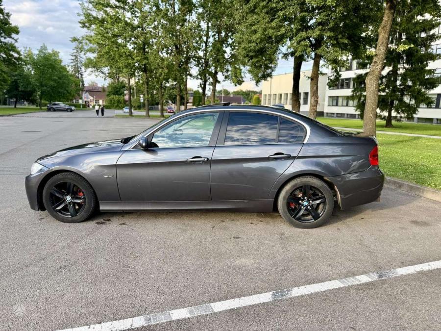 Pelēks BMW 325 2006 Kauņa, ar dzinēja tilpumu 2.49 L un nobraukumu 337 tūkst. km par 5000 €, foto 9 vietnē AUTOMOTO.COM.LV