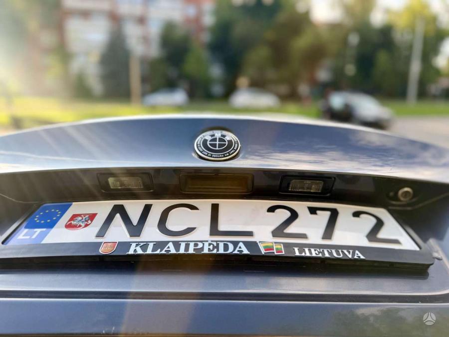 Pelēks BMW 325 2006 Kauņa, ar dzinēja tilpumu 2.49 L un nobraukumu 337 tūkst. km par 5000 €, foto 31 vietnē AUTOMOTO.COM.LV