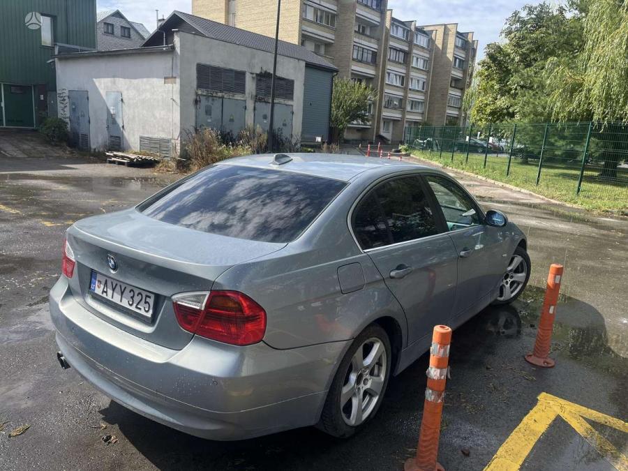 Серый БМВ 325 2006 в Каунас, объемом двигателя 2.50 л и пробегом 324 тыс. км за 2700 €, фото 4 на AUTOMOTO.COM.LV