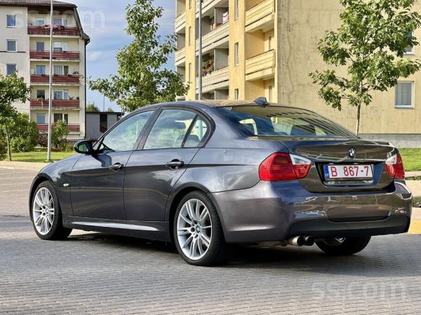 Grey BMW 325 2006 in Riga, with an engine capacity of 2.50 L and mileage of 229 thousand km for 5290 €, photo 4 on AUTOMOTO.COM.LV