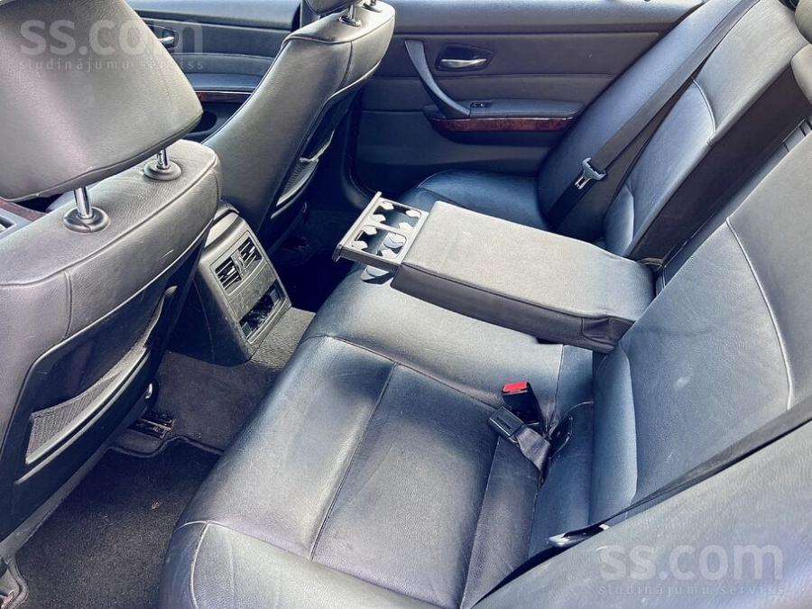 Pelēks BMW 325 2006 Rīga, ar dzinēja tilpumu 2.50 L un nobraukumu 229 tūkst. km par 5290 €, foto 10 vietnē AUTOMOTO.COM.LV