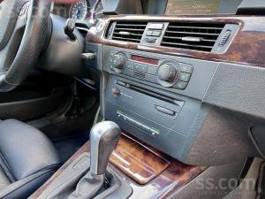 Pelēks BMW 325 2006 Rīga, ar dzinēja tilpumu 2.50 L un nobraukumu 229 tūkst. km par 5290 €, foto 12 vietnē AUTOMOTO.COM.LV