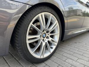 Pelēks BMW 325 2006 Rīga, ar dzinēja tilpumu 2.50 L un nobraukumu 229 tūkst. km par 5290 €, foto 26 vietnē AUTOMOTO.COM.LV
