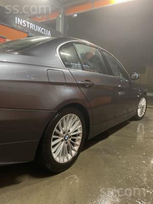 Grey BMW 325 2006 in Riga, with an engine capacity of 2.50 L and mileage of 315 thousand km for 4200 €, photo 8 on AUTOMOTO.COM.LV